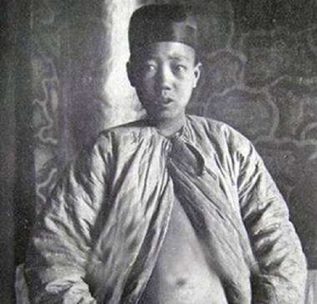 The last eunuch in China: he was cleansed by his father and served Puyi ...