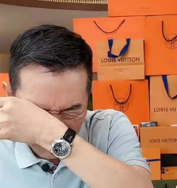 "Old Opera Bone" Zhang Chenguang was scolded and cried for carrying ...