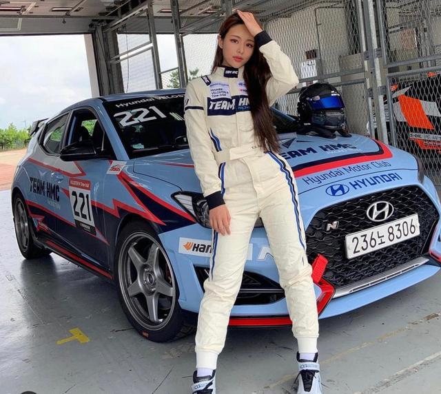 South Korean model and racer, with a sweet looking and hot body, is ...