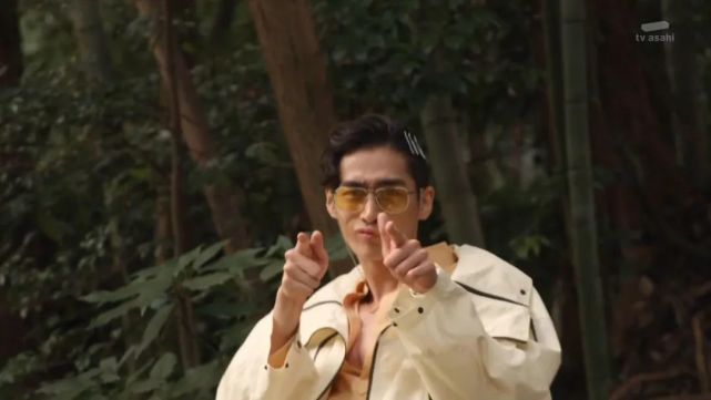 Kamen Rider Revice: The Kazaki soft rubber show is here again, this ...