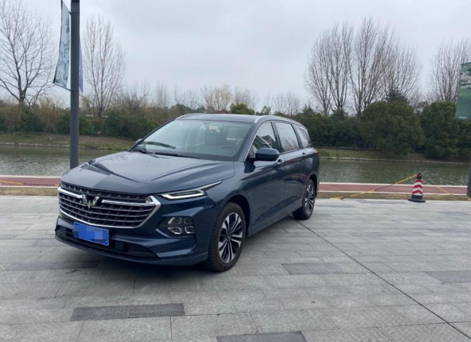 It took Capgemini for half a year to switch to a Nissan car. The owner ...