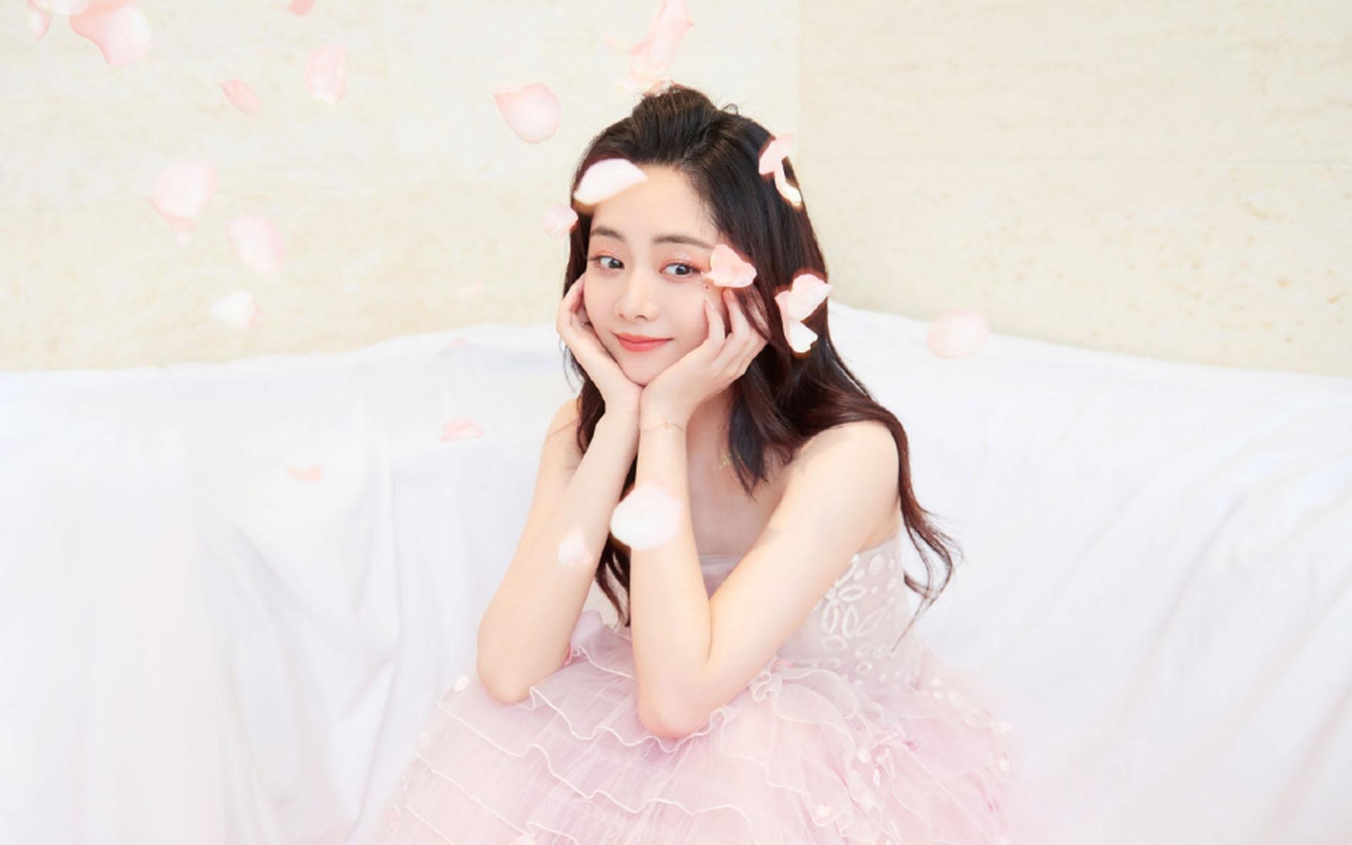 Entertainment reviews: Tan Songyun, Li Yifeng, Zhang Xincheng, Li Xian ...