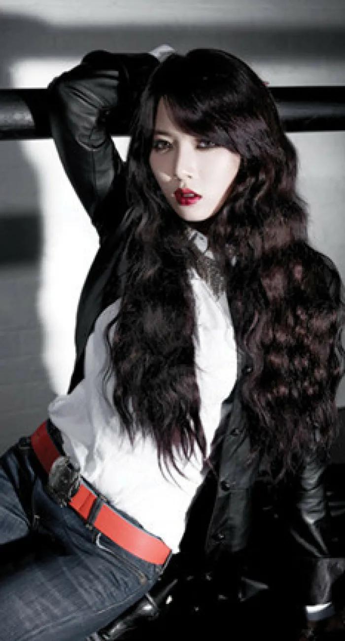 Hyuna, as the heroine in the MV of "Gangnam Style", her debut is the pinnacle - iNEWS