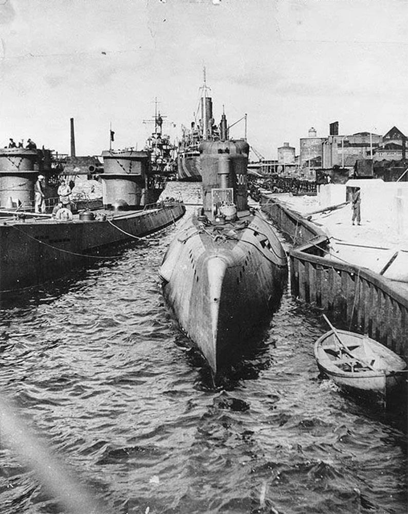 Detailed description of the German Type 21 submarine in World War II ...