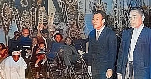 Old photos at the funeral of Ip Man: Bruce Lee, his lover, wears cloth ...