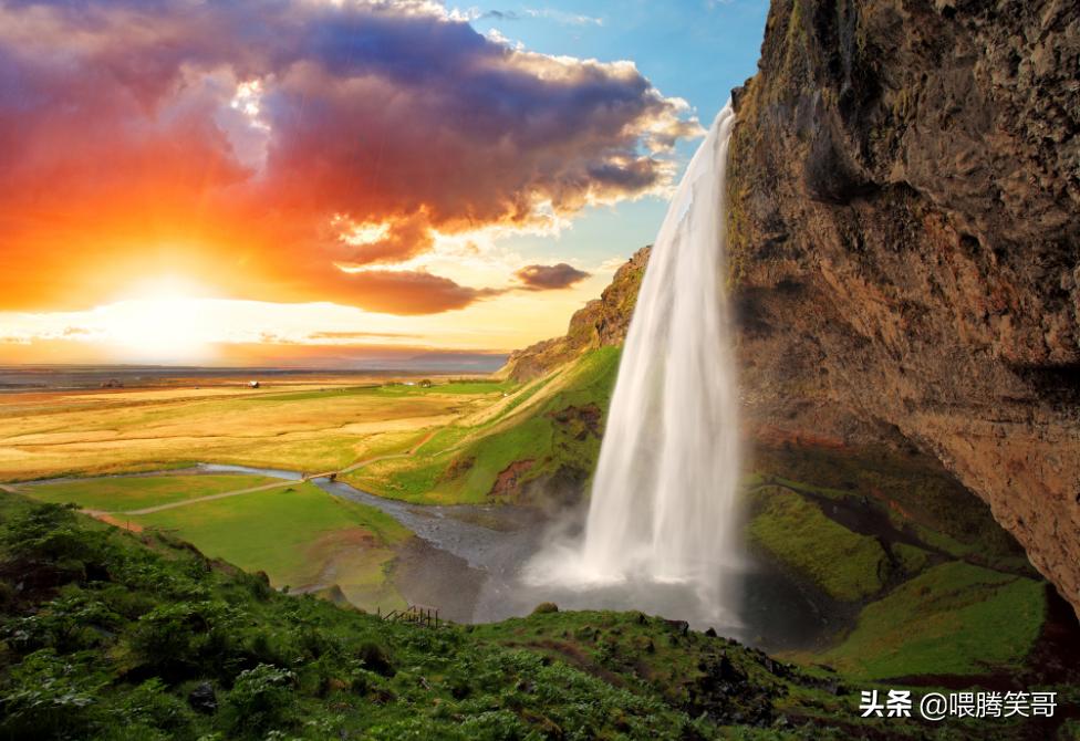 21 pirates brought 100 beautiful women to live on deserted islands, and ...