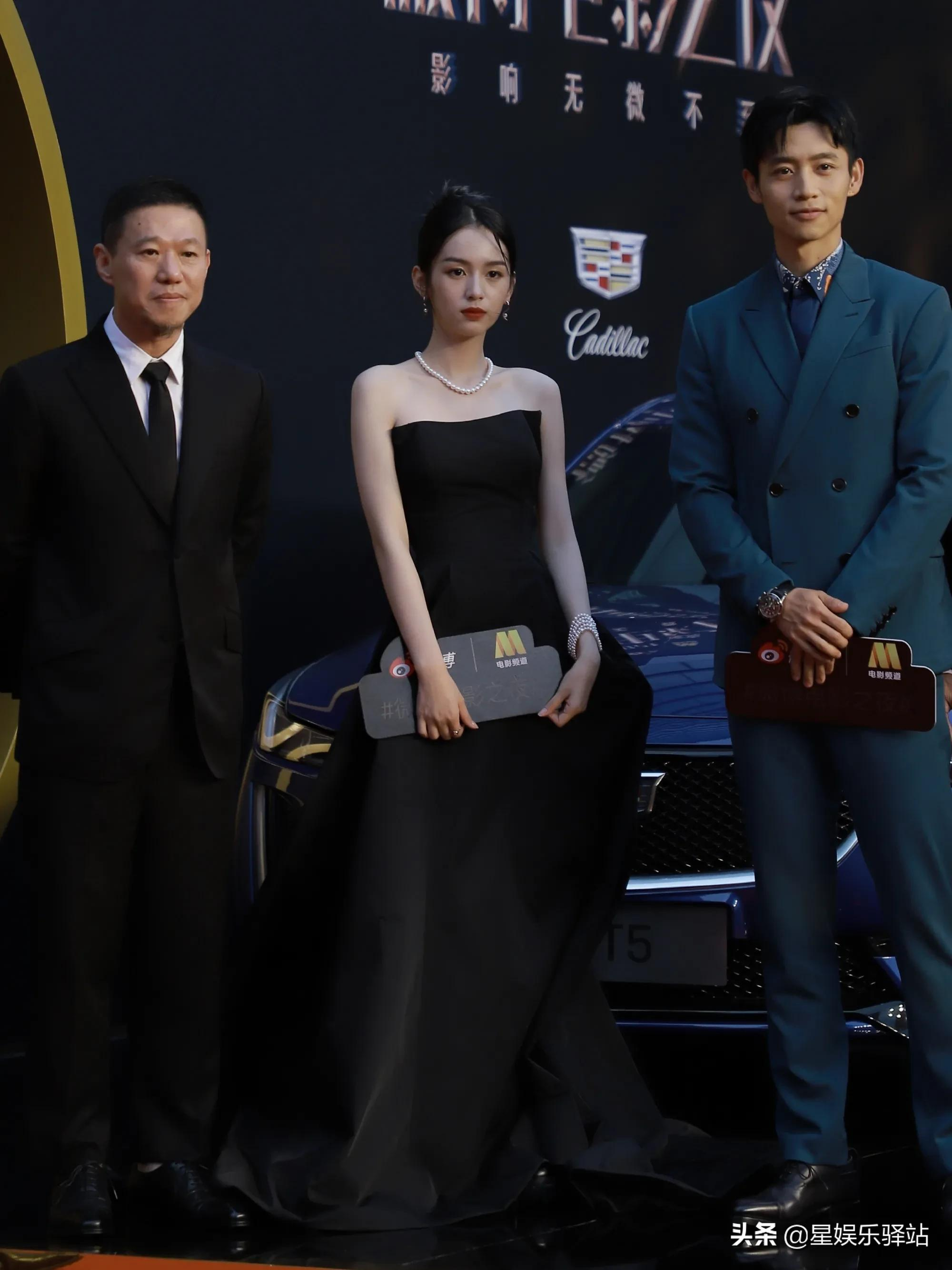 Zhou is also called a cold-faced beauty on a hot search - iNEWS