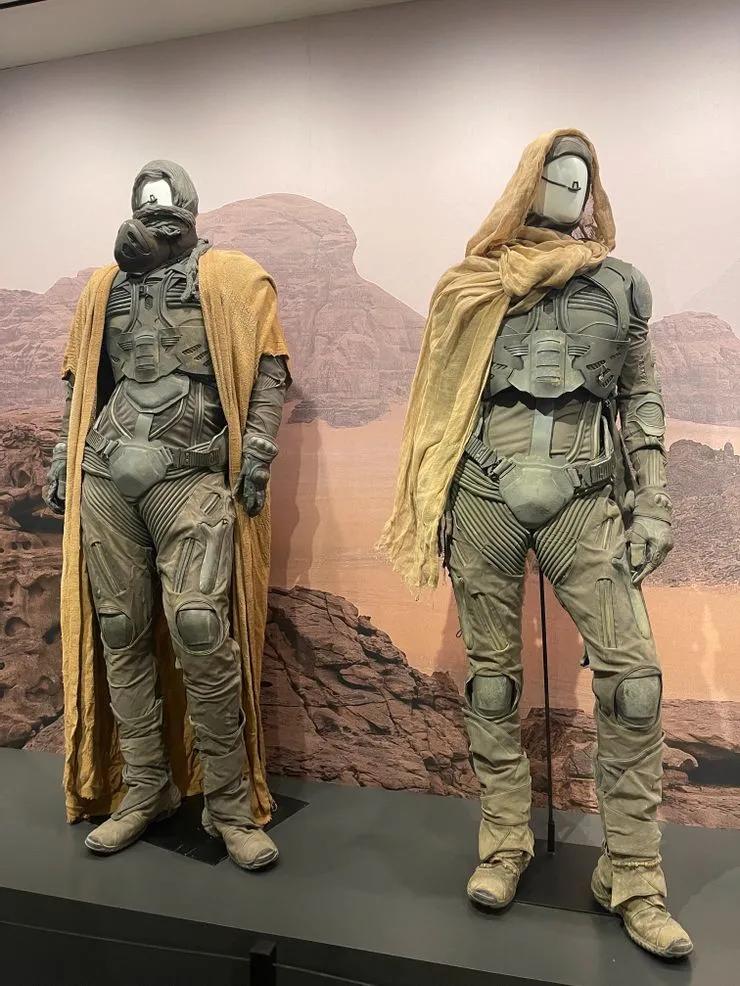Walk the show in the sandstorm!The costumes of "Dune" can be called ...