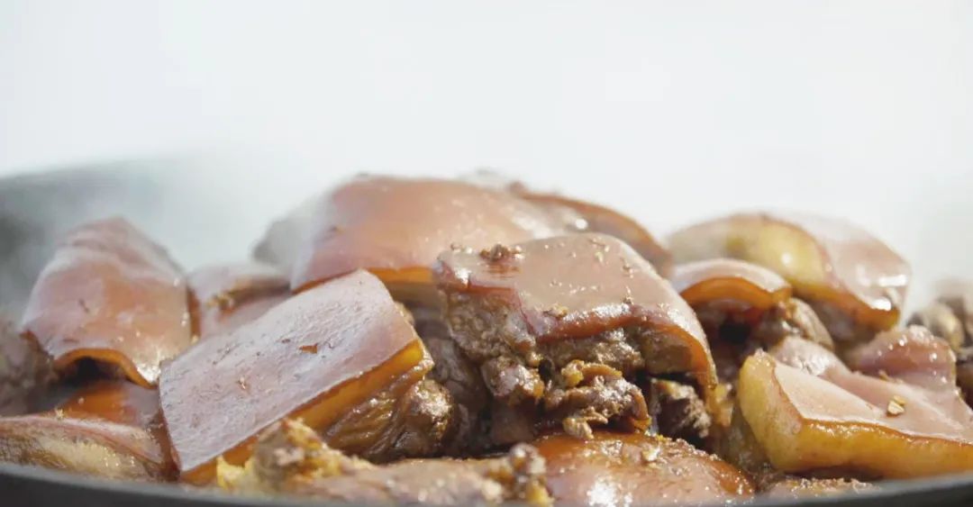 Traditional famous food Chifeng double folder - iNEWS