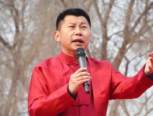 He Weiwei's business truck, Guo Degang, dark night, why is the past brother? - iNEWS