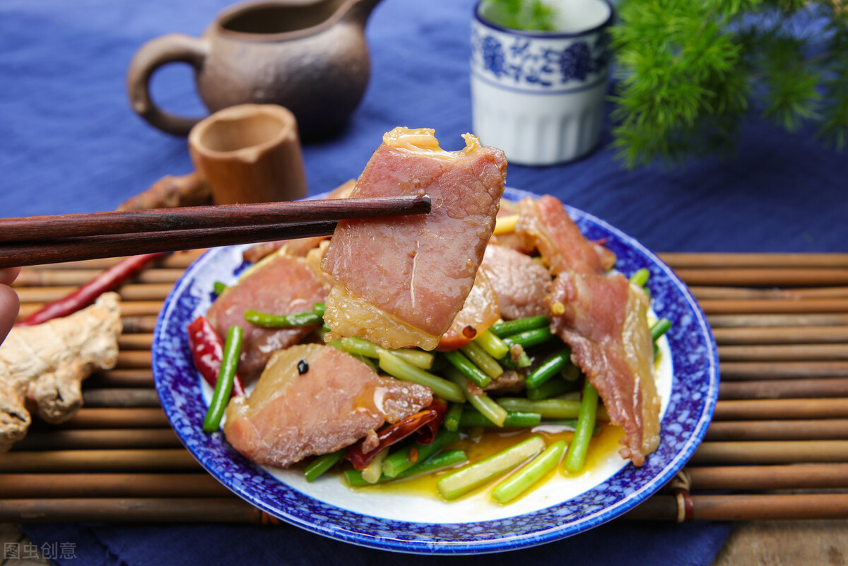 How to make stir-fried pork with garlic moss to make it delicious?Stir ...