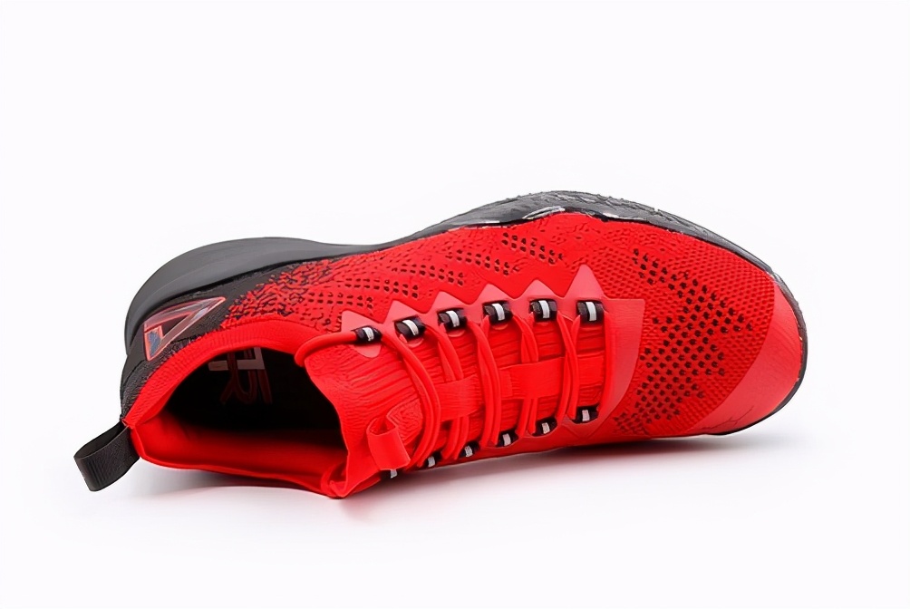 Peak exposes Terence's second signature boot, TR7 II!How is this design ...