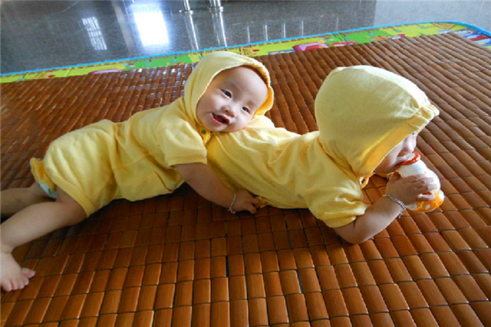 After Er Bao was born, who would the family Da Bao sleep with?Bao Ma ...