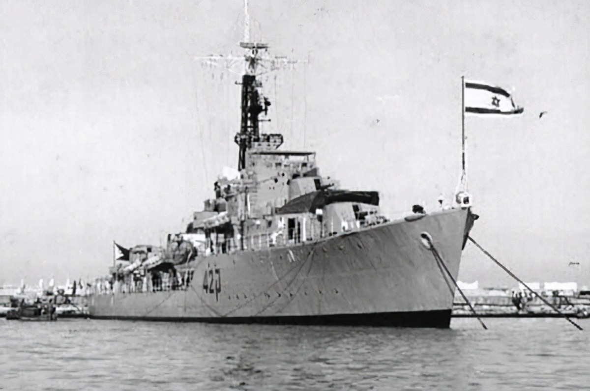 In 1967, Egypt sank the destroyer Eilat with a "mosquito-class" guided ...