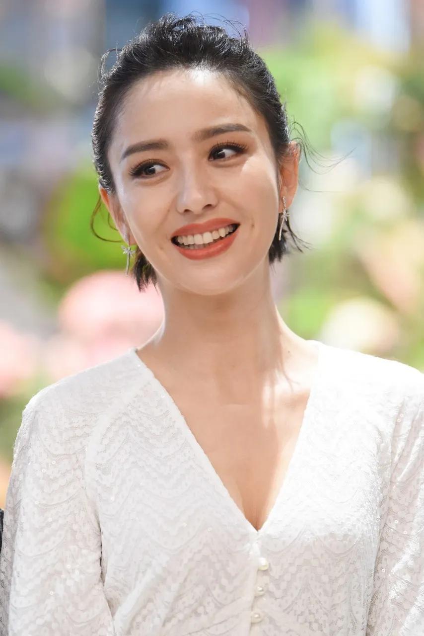 Have you seen these women with dimples? - iNEWS