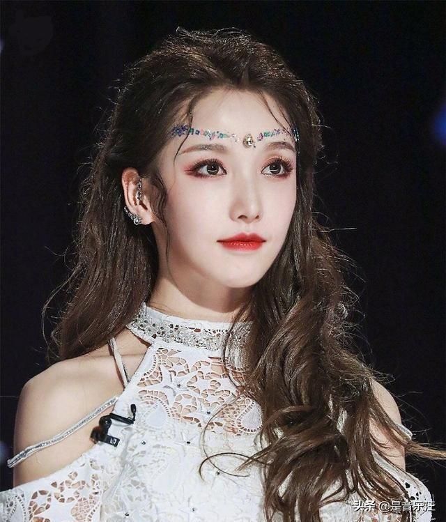 Xiao Gui and Wu Xuanyi recorded "Love Variety Show", Reuters picture ...