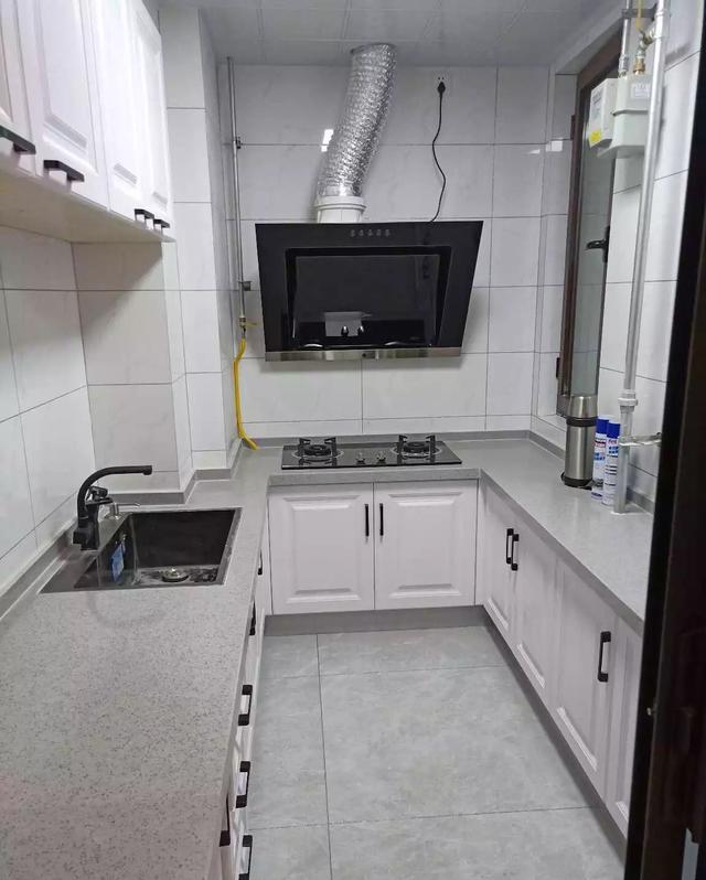 曬曬老婆精打細算裝的小窩，硬裝就花5W8，只裝石膏線頂也好看 - 頭條匯