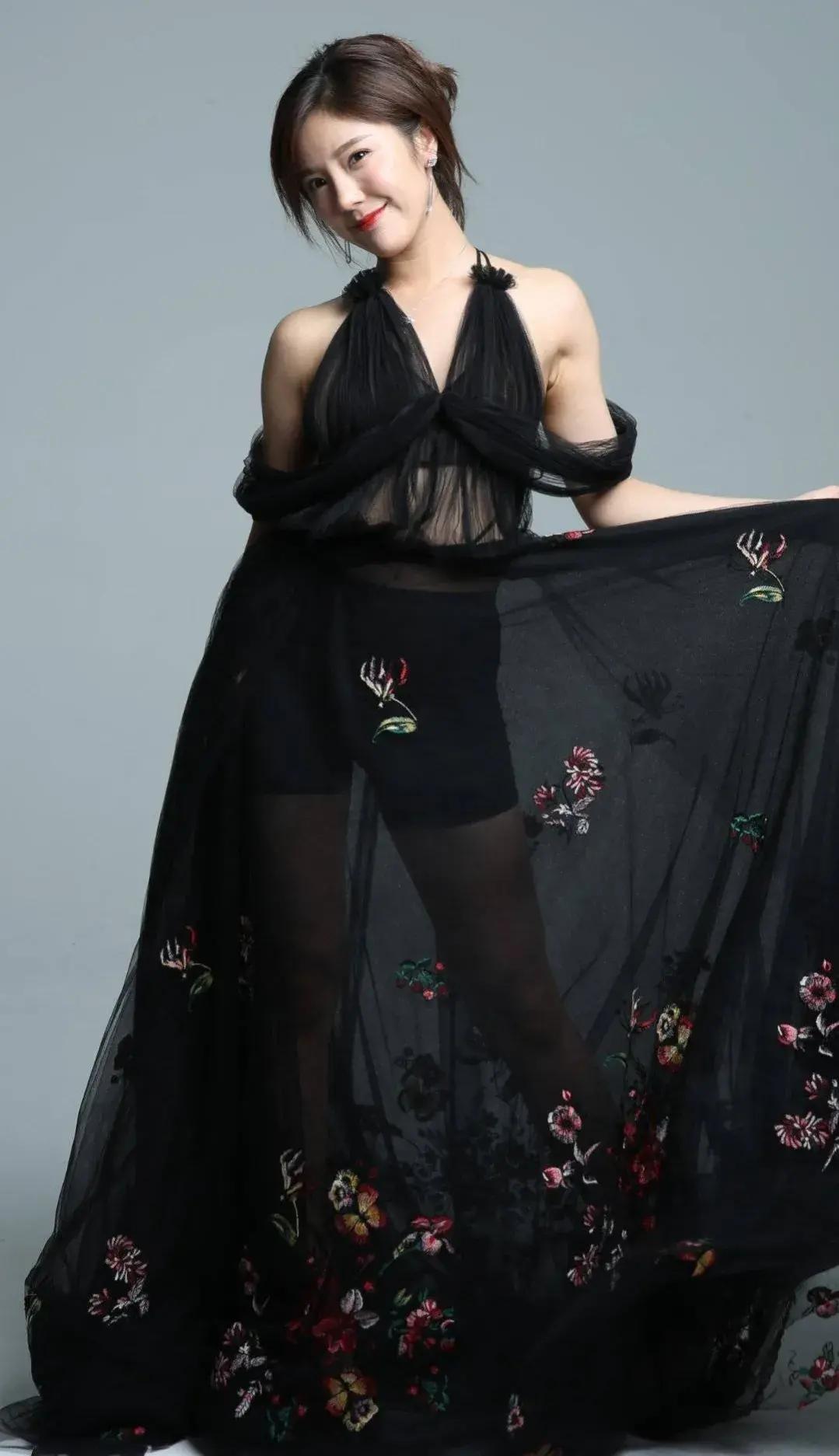 The adolescent heroine Zhao Yihuan, the goddess at that time, has ...