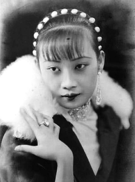 Hu Die, a stunner of the Republic of China, was taken by Dai Li for 3 ...