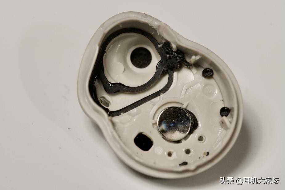 Sony WF-1000XM4 disassembly report "AudioTOP" - iNEWS