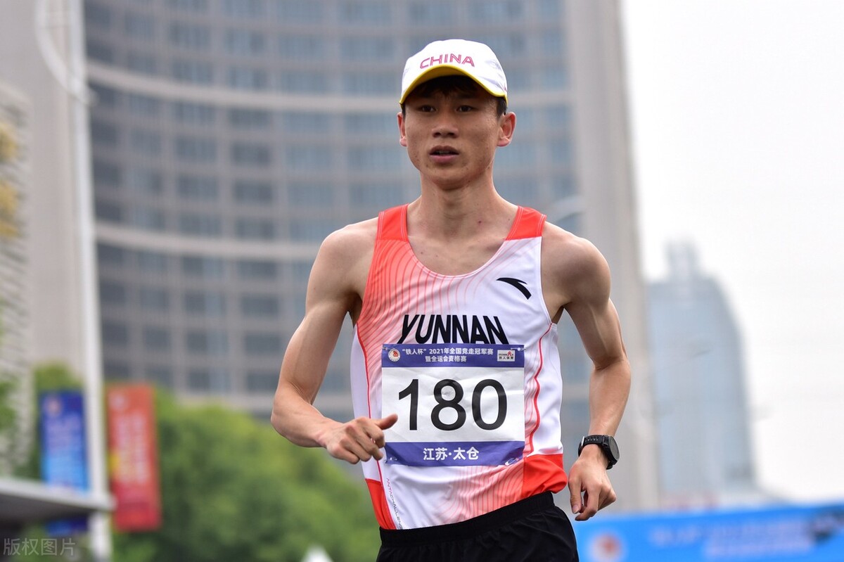 Yunnan teenager Zhang Jun walked from the hometown of race walking to ...