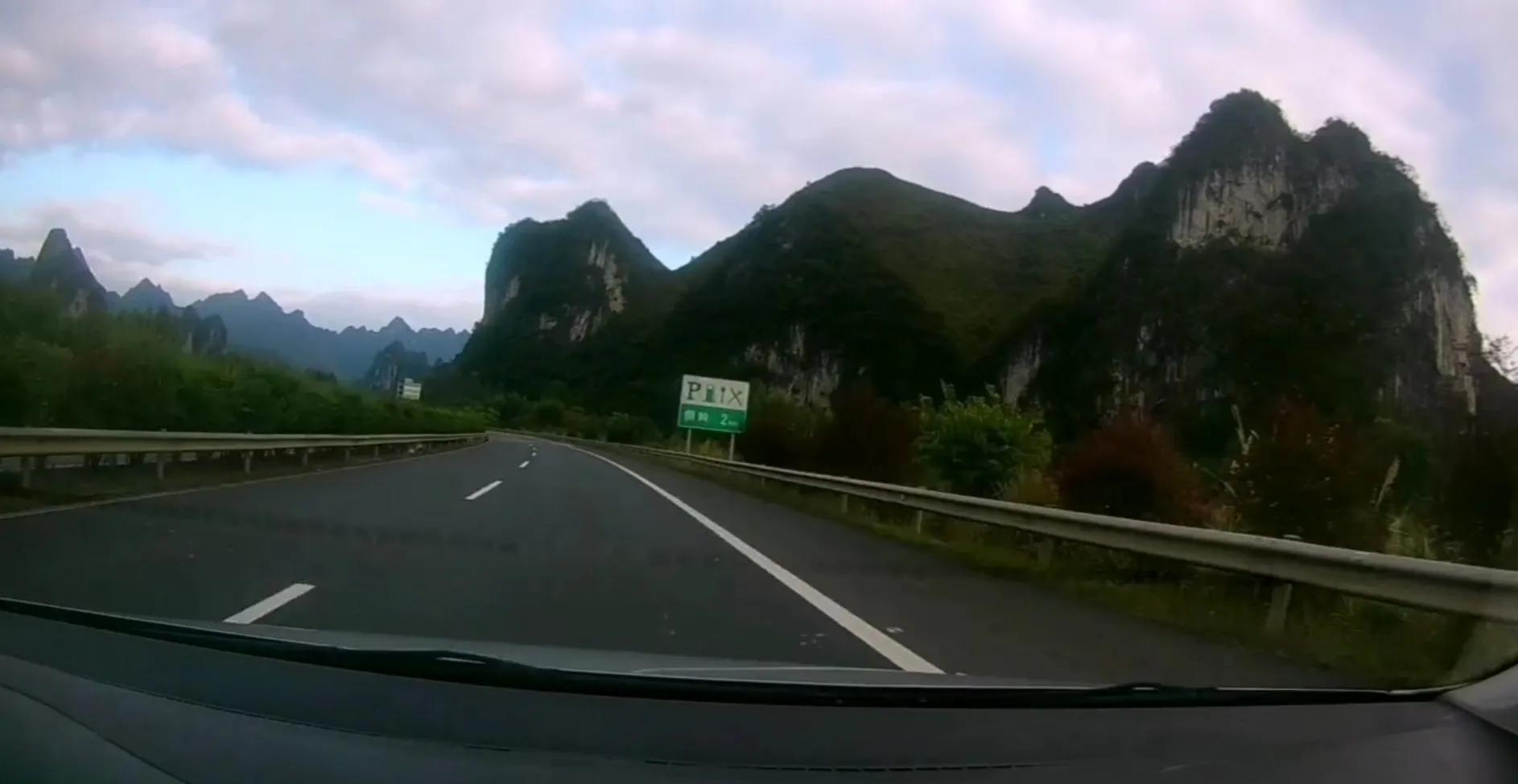 The marvelous Hechi Small Three Gorges has the beautiful scenery of ...