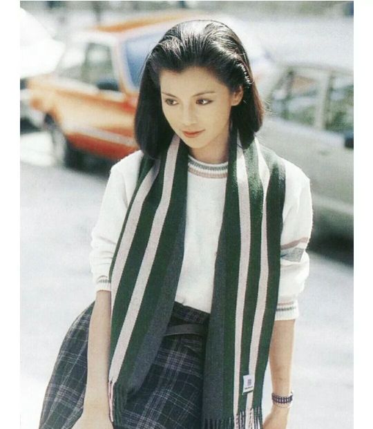 Beautiful Lady Qiao Huang Rong - iMedia