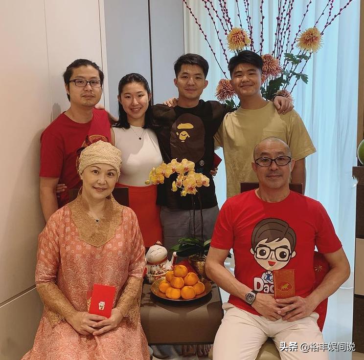 58-year-old Michelle Yeoh celebrated his nephew's birthday, and his 18 ...