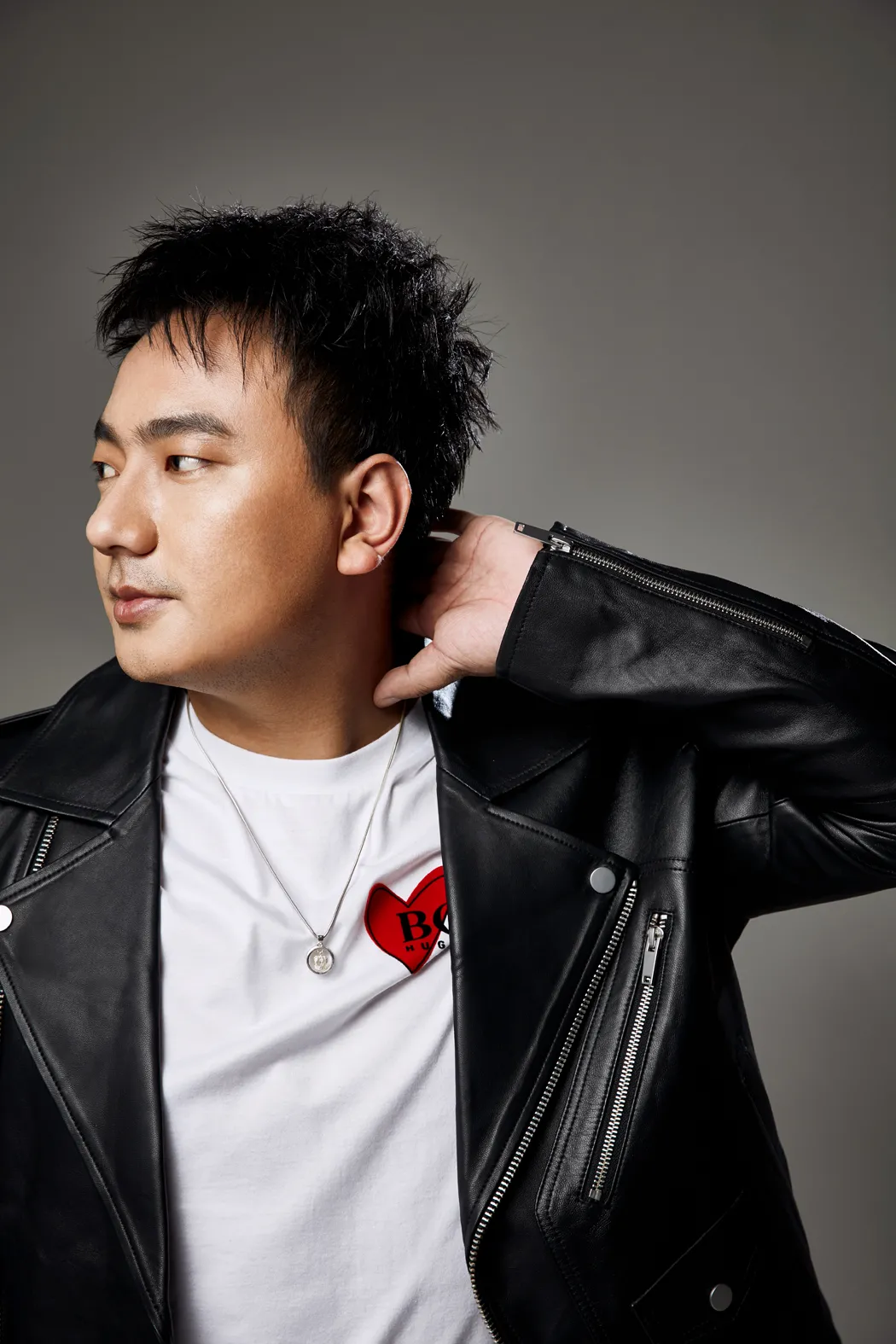 Hailai Amu's music works have been broadcasted over 30 billion on the ...