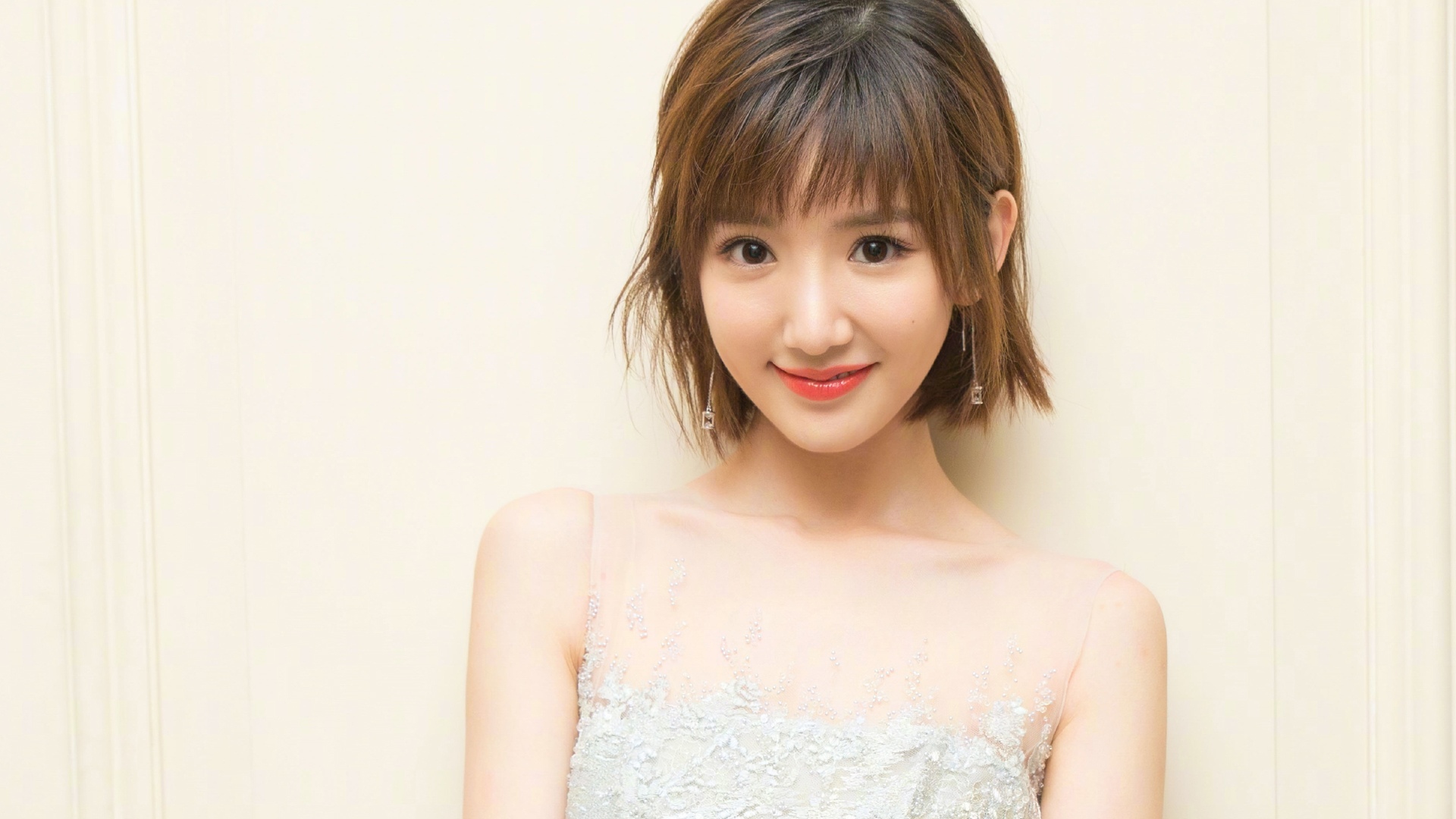 Entertainment Comments: Xiao Zhan, Zhao Liying, Wu Yifan, Jing Tian ...