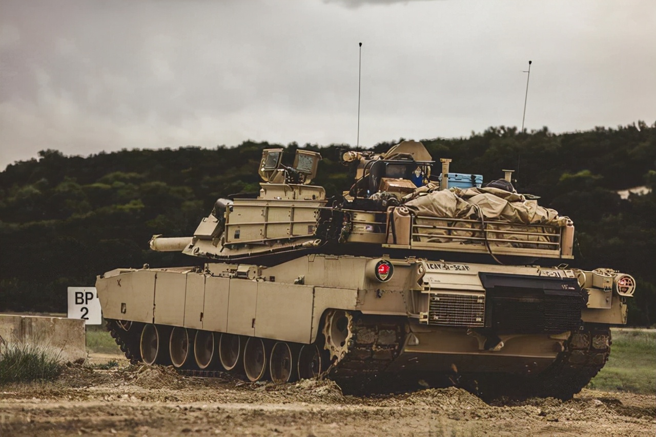 Comparing the Type 99 tank and the M1 tank in all directions, who is ...