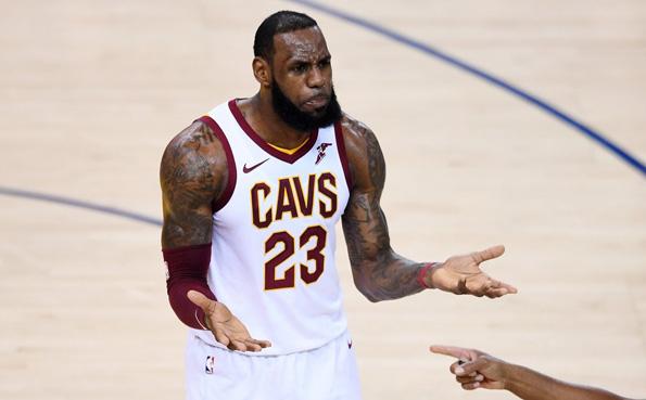 Analysis: LeBron James's hand spreading action and Jordan's hand ...