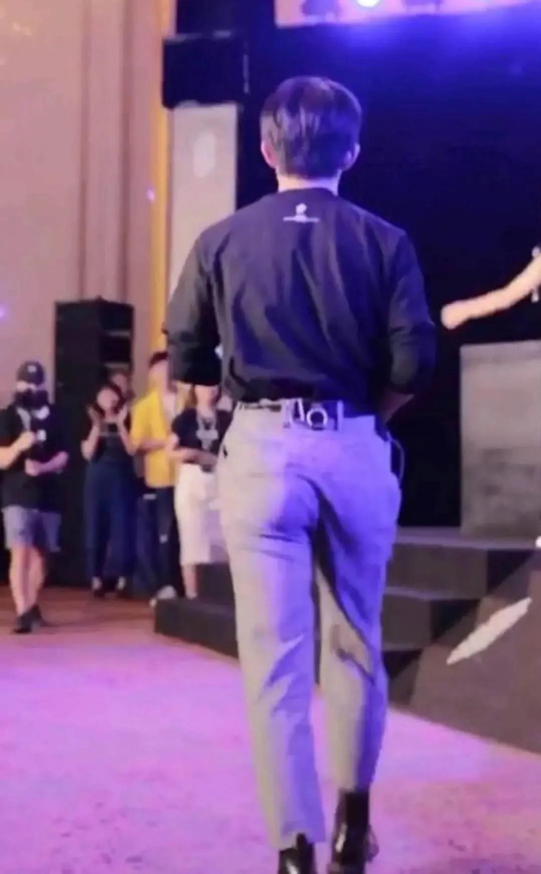 It turns out that many celebrities use shoulder pads and hip pads ...