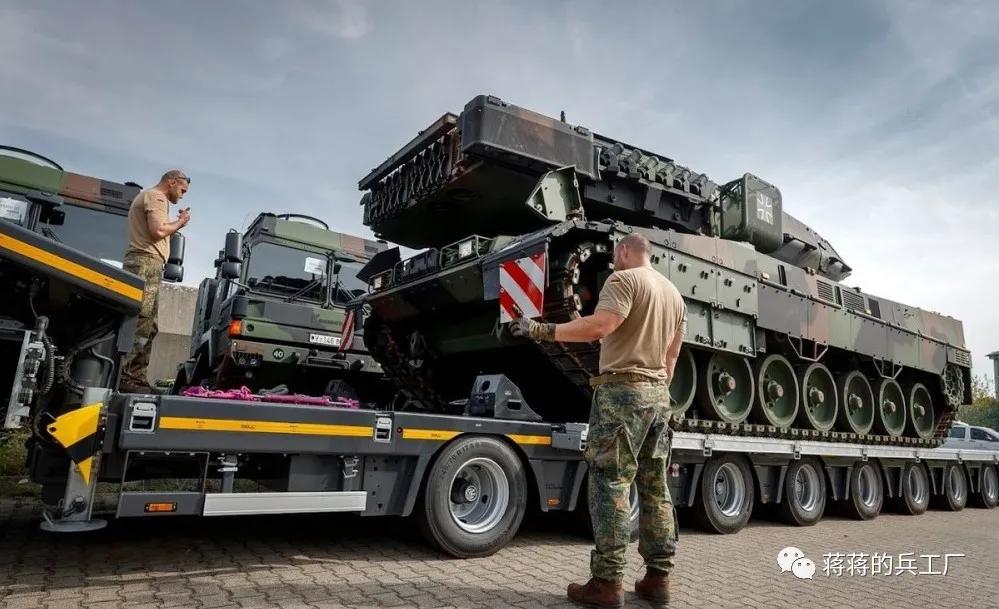 Active defense is in progress!The Leopard 2A7 tank was successfully ...