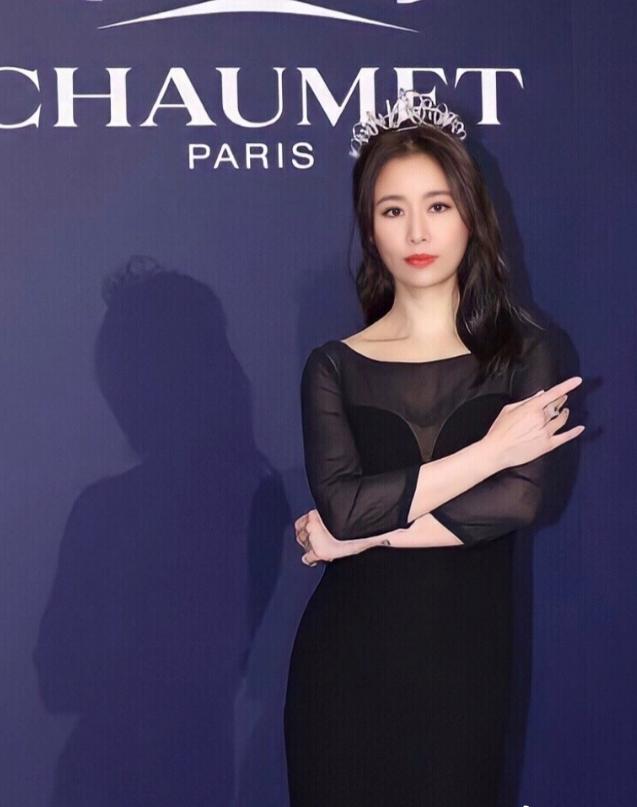 Ruby Lin and his wife rarely show affection!Wearing a couple outfit is ...