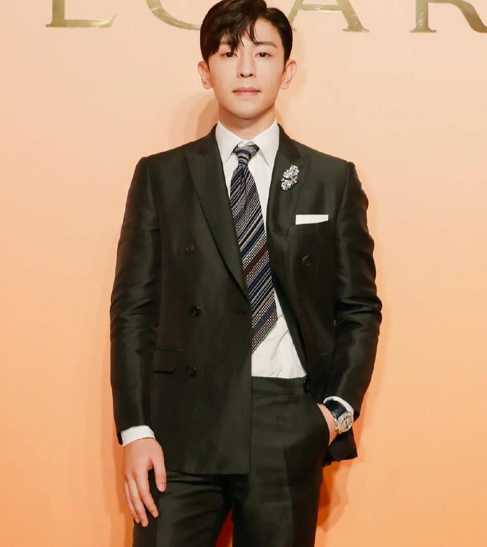 Deng Lun posted a post on his 29th birthday, with the details of the ...