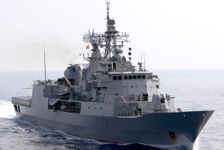 Build an 8800-ton super frigate?The combat power exceeds 26 type ...