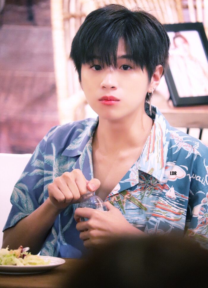 Contrast between his cute little ones: Gu Baowen, Jiao Jiao, Guan Tian ...