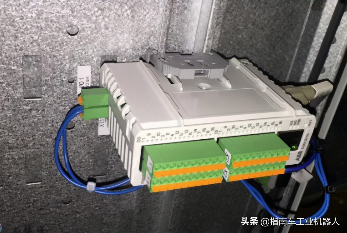 ABB robot's DSQC1030IO board configuration method - iNEWS