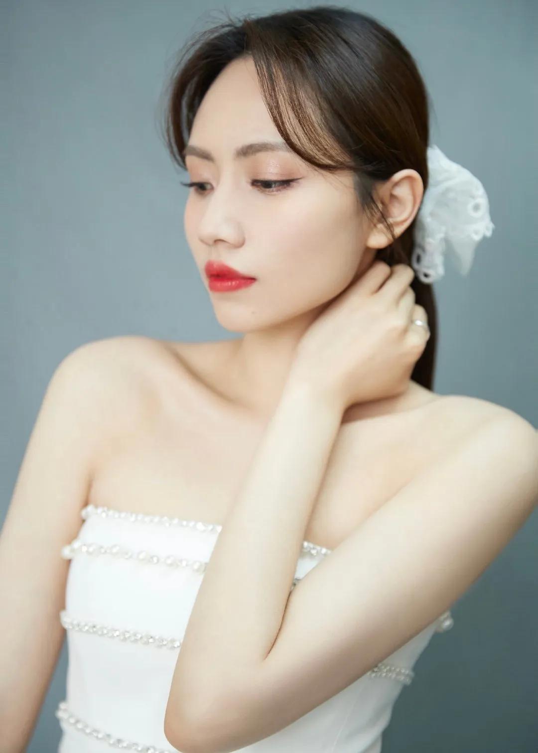 Liu Xijun, beautiful people, sweet songs, pure and invincible, sing ...