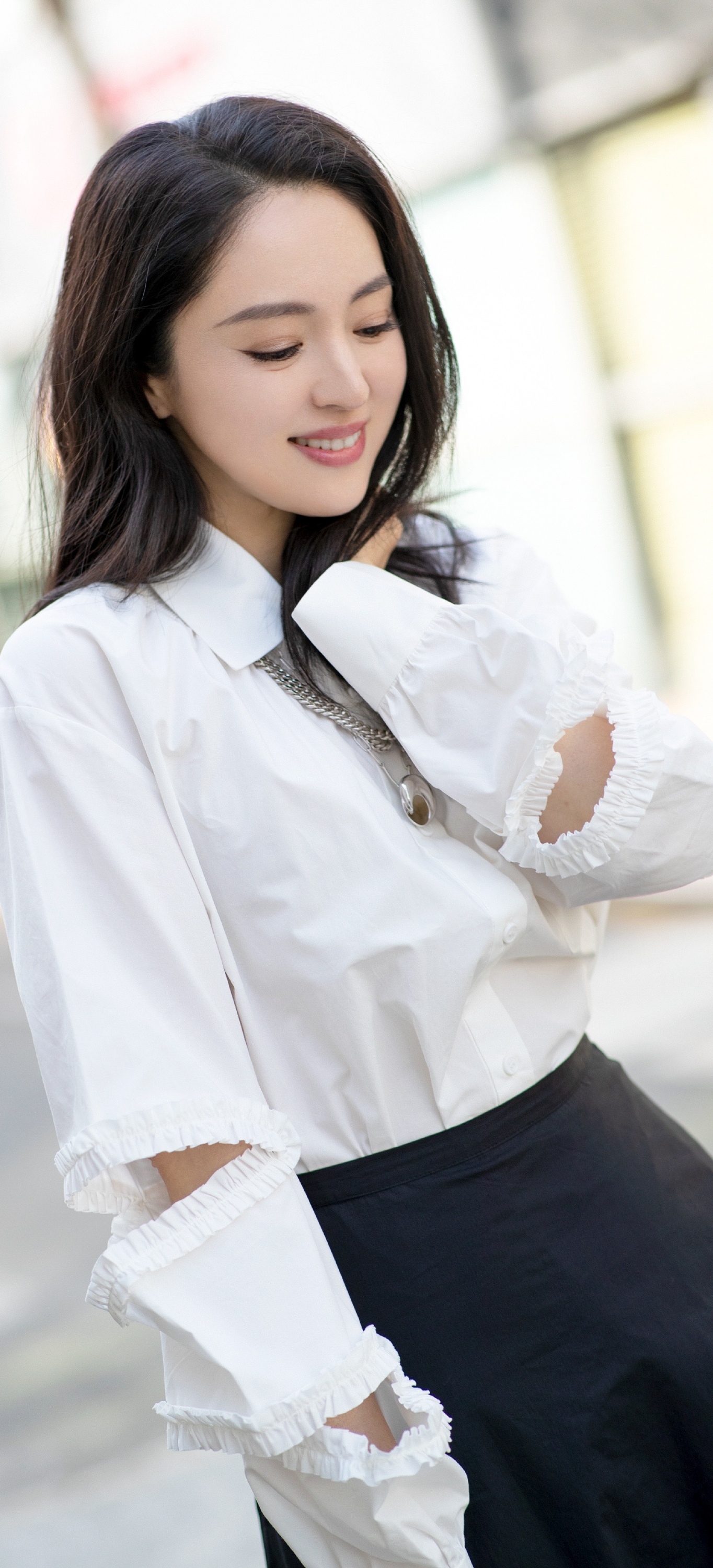 Sexy and Charming—Dong Xuan - iNEWS