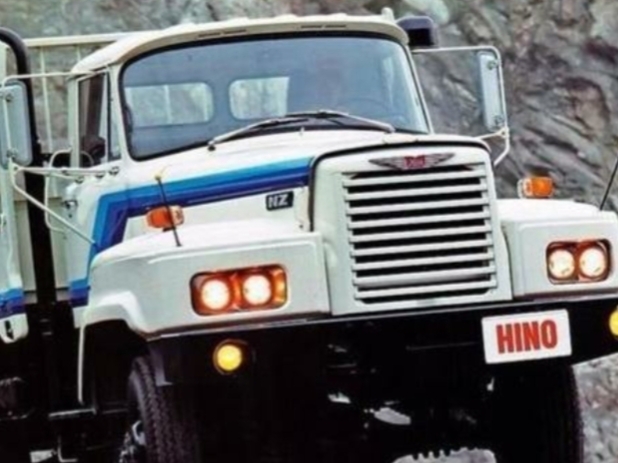 The long-headed "Hino" KB222 became a classic model at the same time as ...