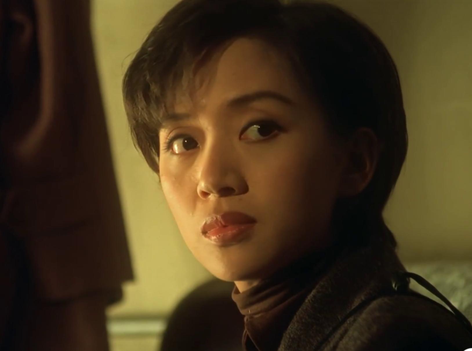 The 8 superstars helped Anita Mui, Nicholas Tse holding a portrait ...