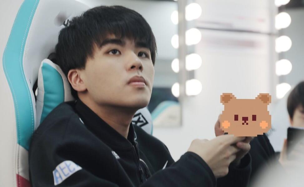 網友自製春季賽AD評級圖：阿水獨一檔，Lwx則有點低了 - 頭條匯