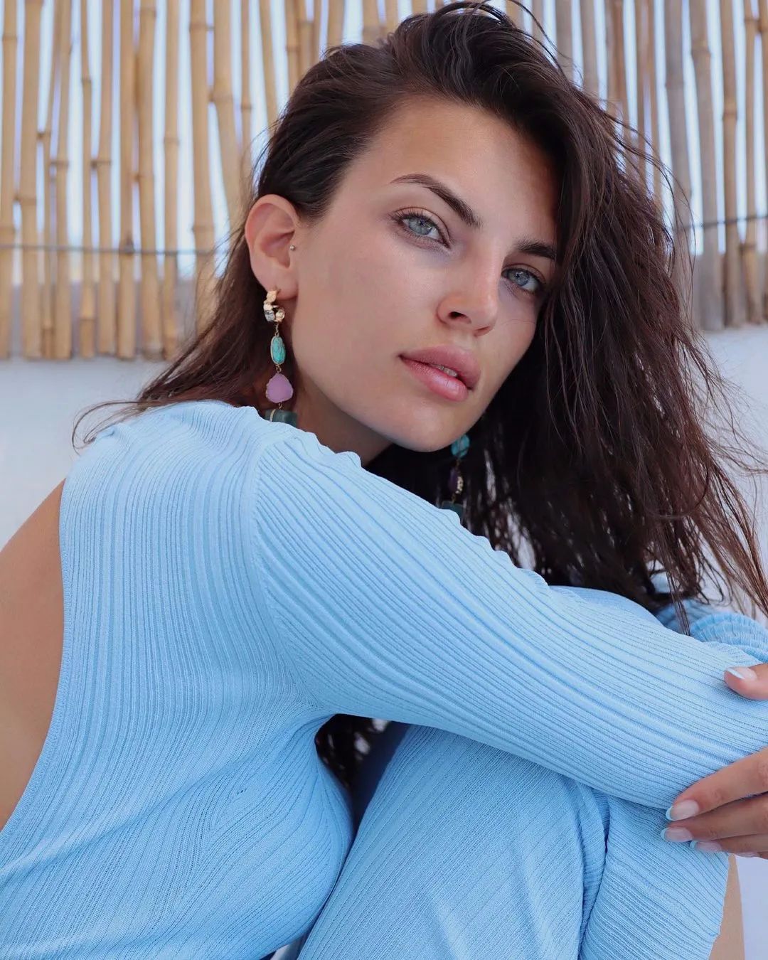 Alba Vejseli: Albanian black silk high-heeled beauty with deep and cold ...