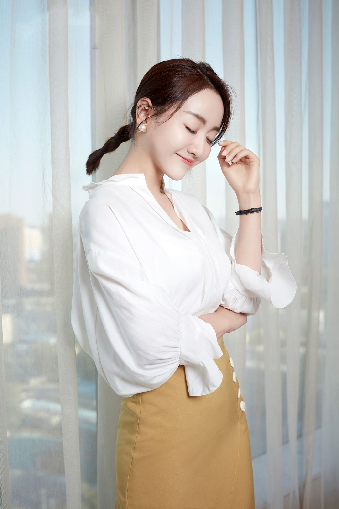 Yang Rong, beautiful portrait - iNEWS