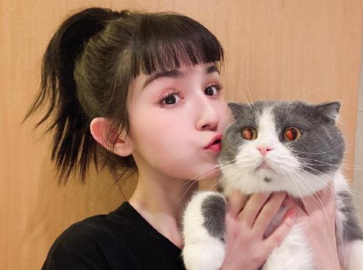 After Di Lieba, who carries the banner of "exotic style"?Can Hanikzi ...