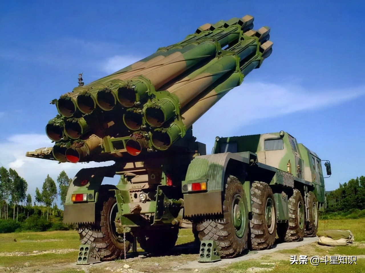 兩岸統一利器？中國PCH-191火箭炮堪比導彈，成本只有導彈1/3 - 資訊咖