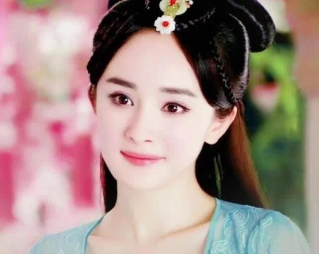 Beauty in blue costume: Yang Zi is mysterious, Zhao Liying is gentle ...