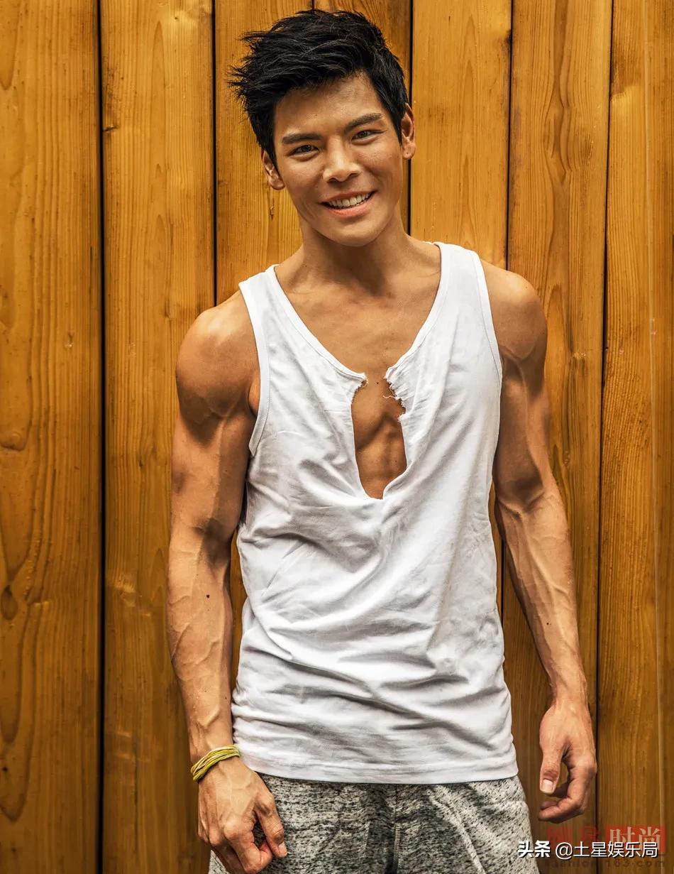 Jet Li filmed nine bodyguards to follow, the play became the originator ...